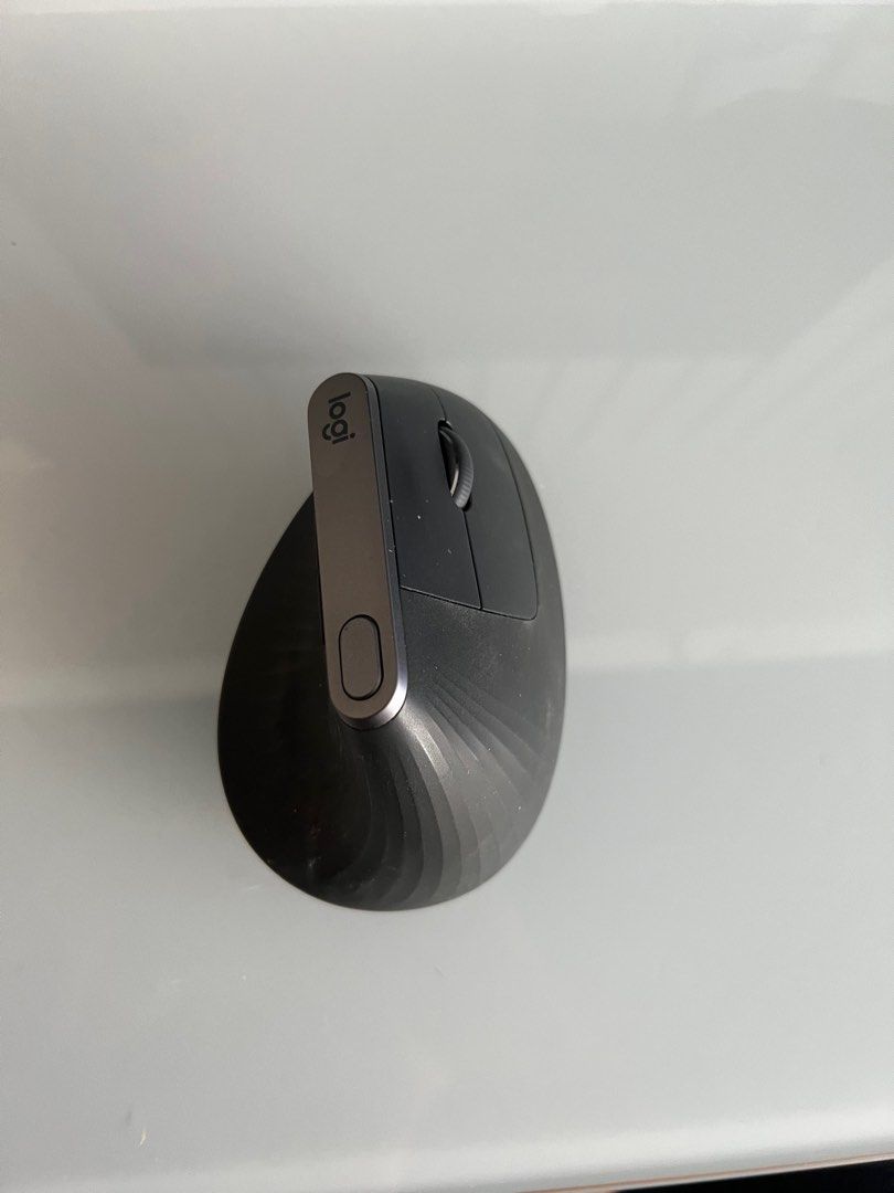 Logitech MX Vertical Ergonomic Mouse, Computers & Tech, Parts ...