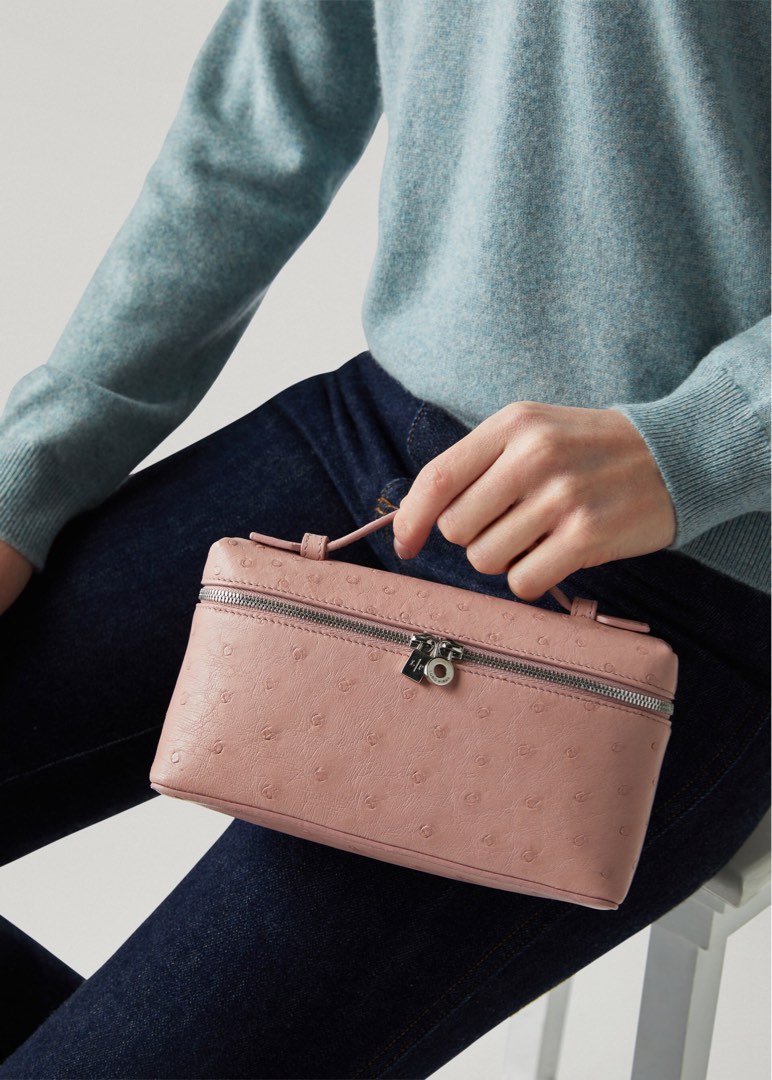 Loro Piana EXTRA POCKET POUCH L19 LP包, 名牌, 手袋及銀包 - Carousell