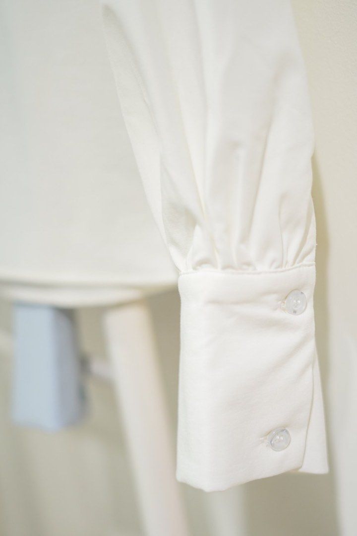 LOVET RAVEN BASIC SLANTED TOP in WHITE, Women's Fashion, Tops ...