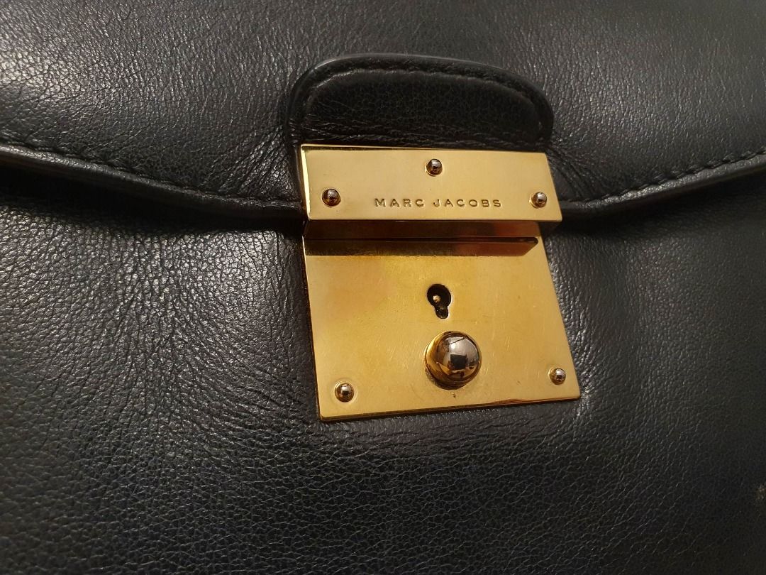 Marc Jacobs Grand Metro Politan Black, Luxury, Bags & Wallets on Carousell