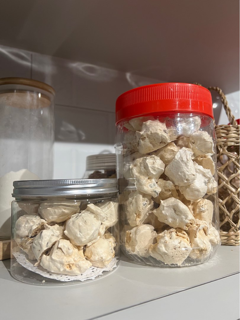 Meringue Cornflakes, Food & Drinks, Homemade Bakes on Carousell