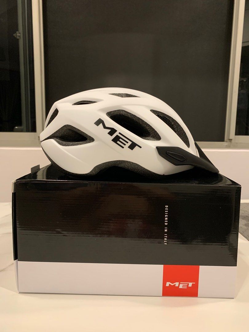 MET crossover helmet, Sports Equipment, Bicycles & Parts, Parts ...