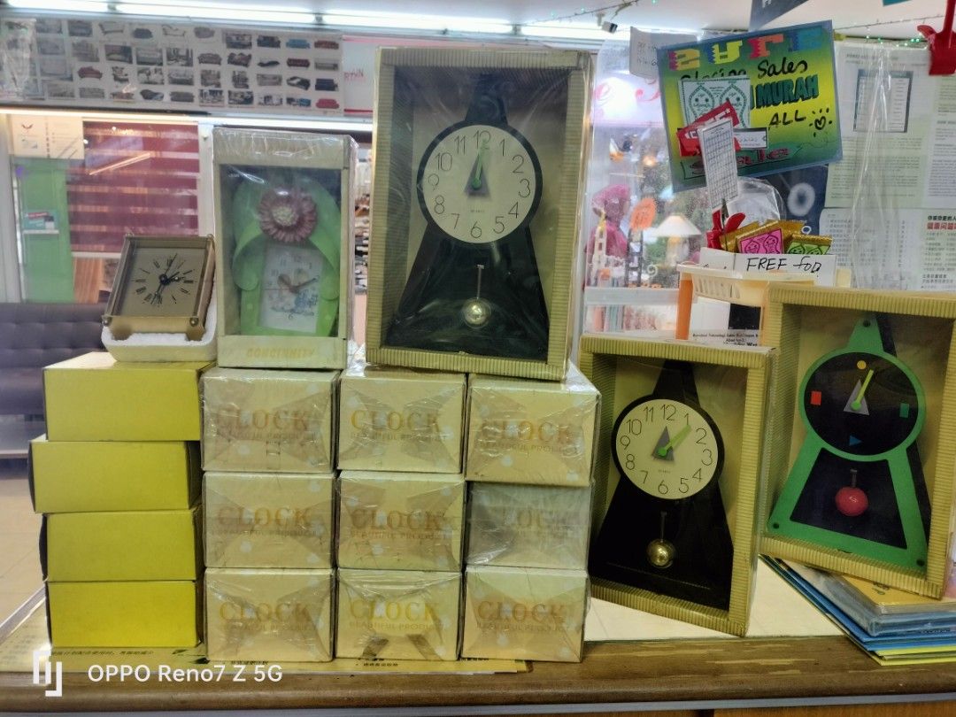 mixed clock, Furniture & Home Living, Home Decor, Clocks on Carousell