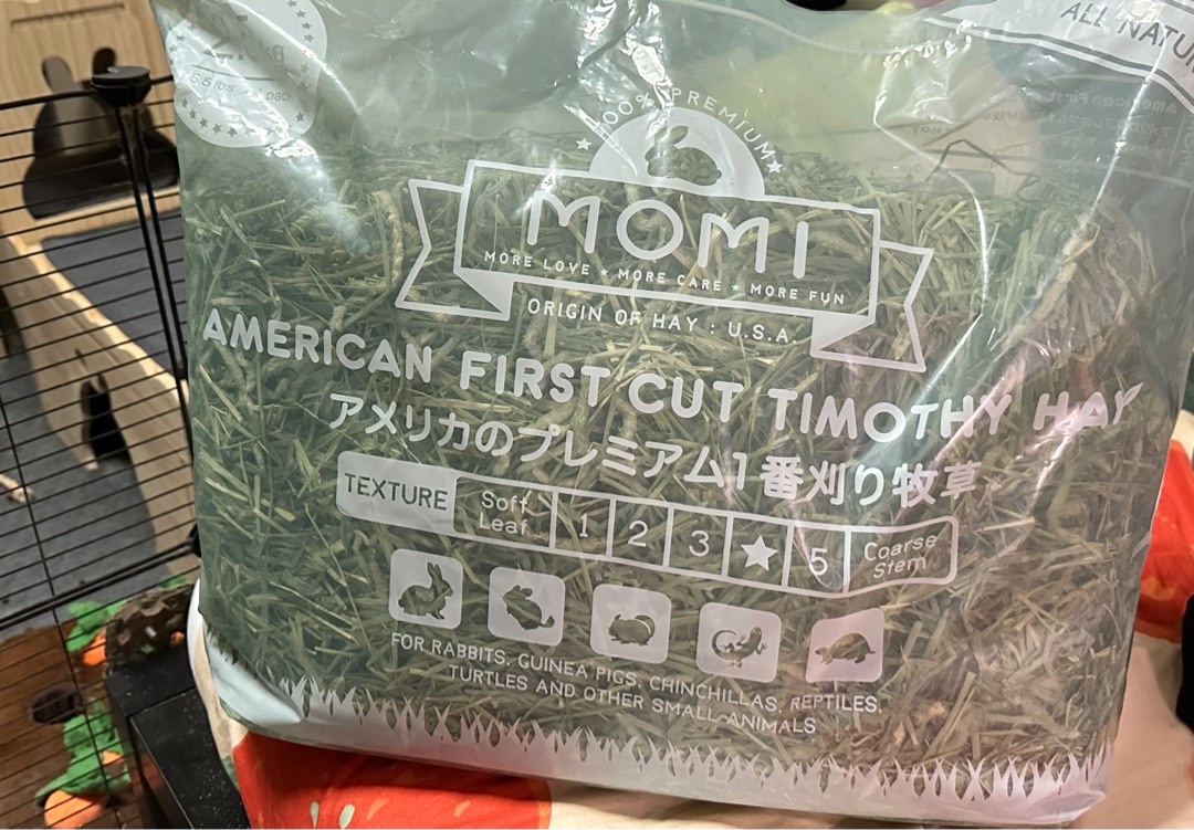 Momi Hay 1st cut timothy hay 2.5kg, Pet Supplies, Pet Food on Carousell