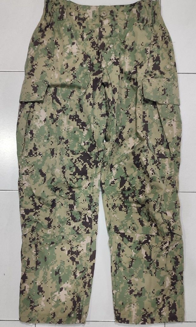 Navy Working Uniform (NWU), Type III (AOR 2), Men's Fashion, Coats ...