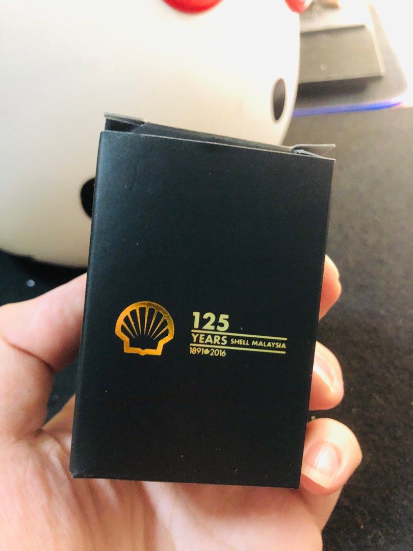 Shell 125 anniversary tin collection, Hobbies & Toys, Collectibles ...
