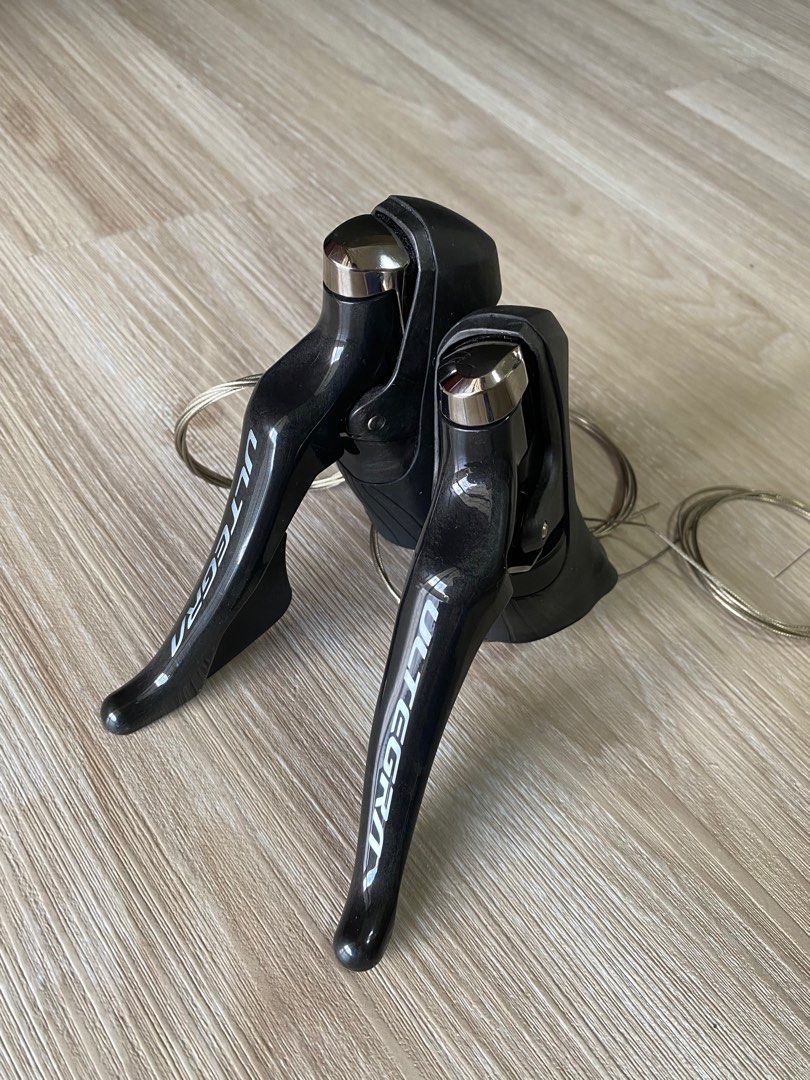 Shimano Ultegra R8000 Brake/Shifter, Sports Equipment, Bicycles & Parts ...
