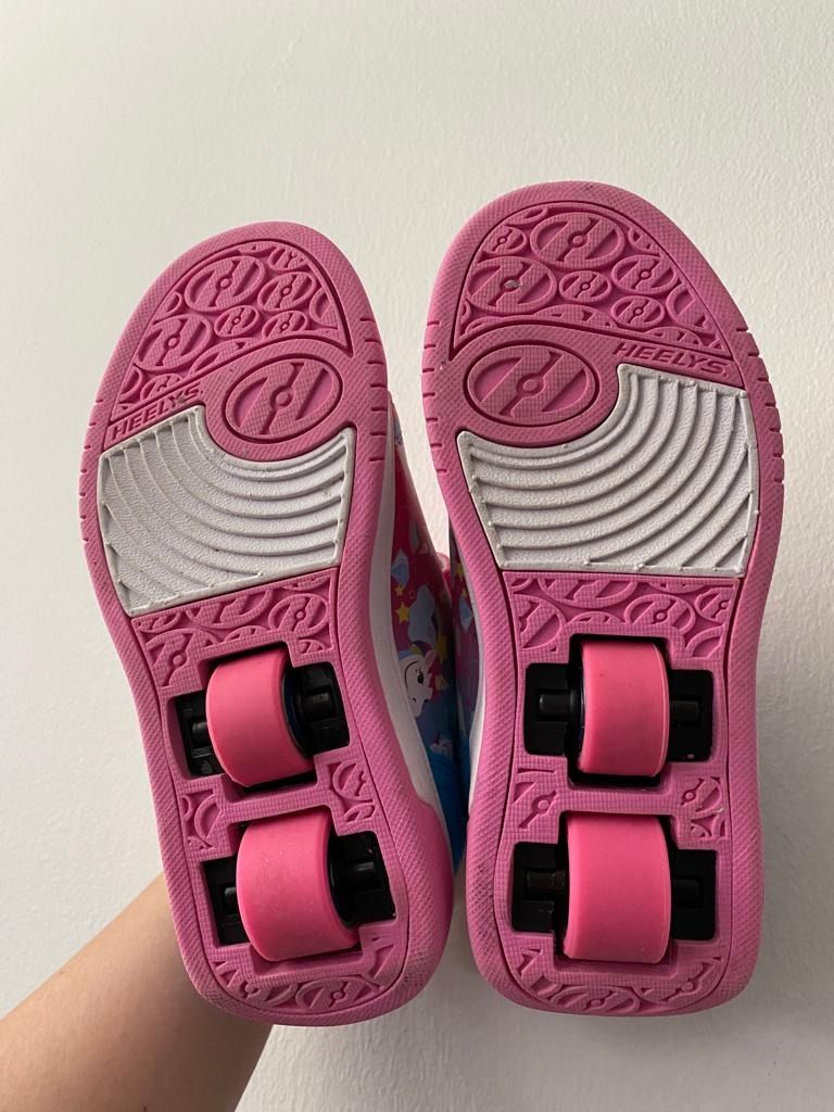 The ORIGINAL HEELYS wheeled shoes UK12 / USA 13C, Luxury, Sneakers ...