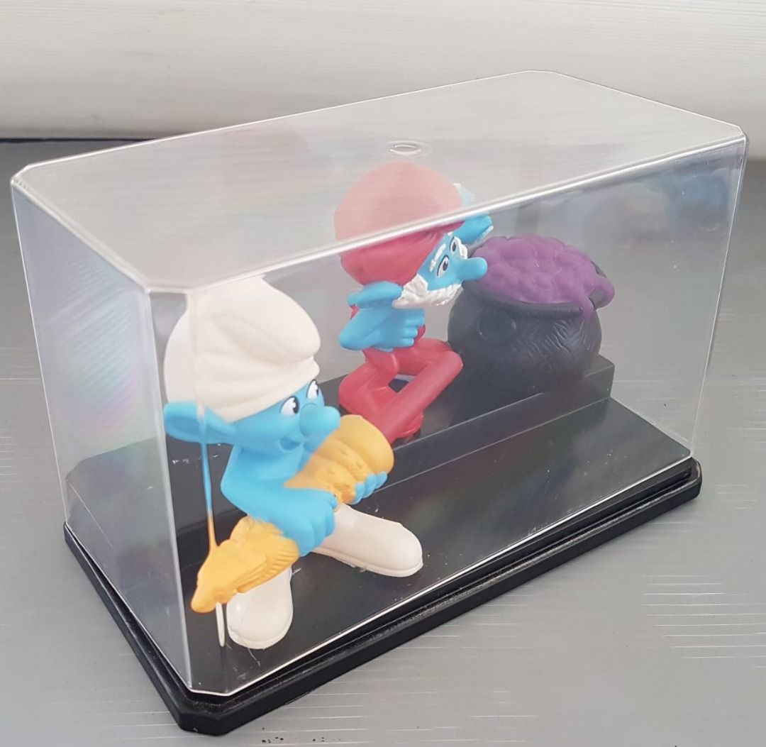 The Smurf Figures in Display Casing, 3 inches Figurine, Peyo 2011 ...