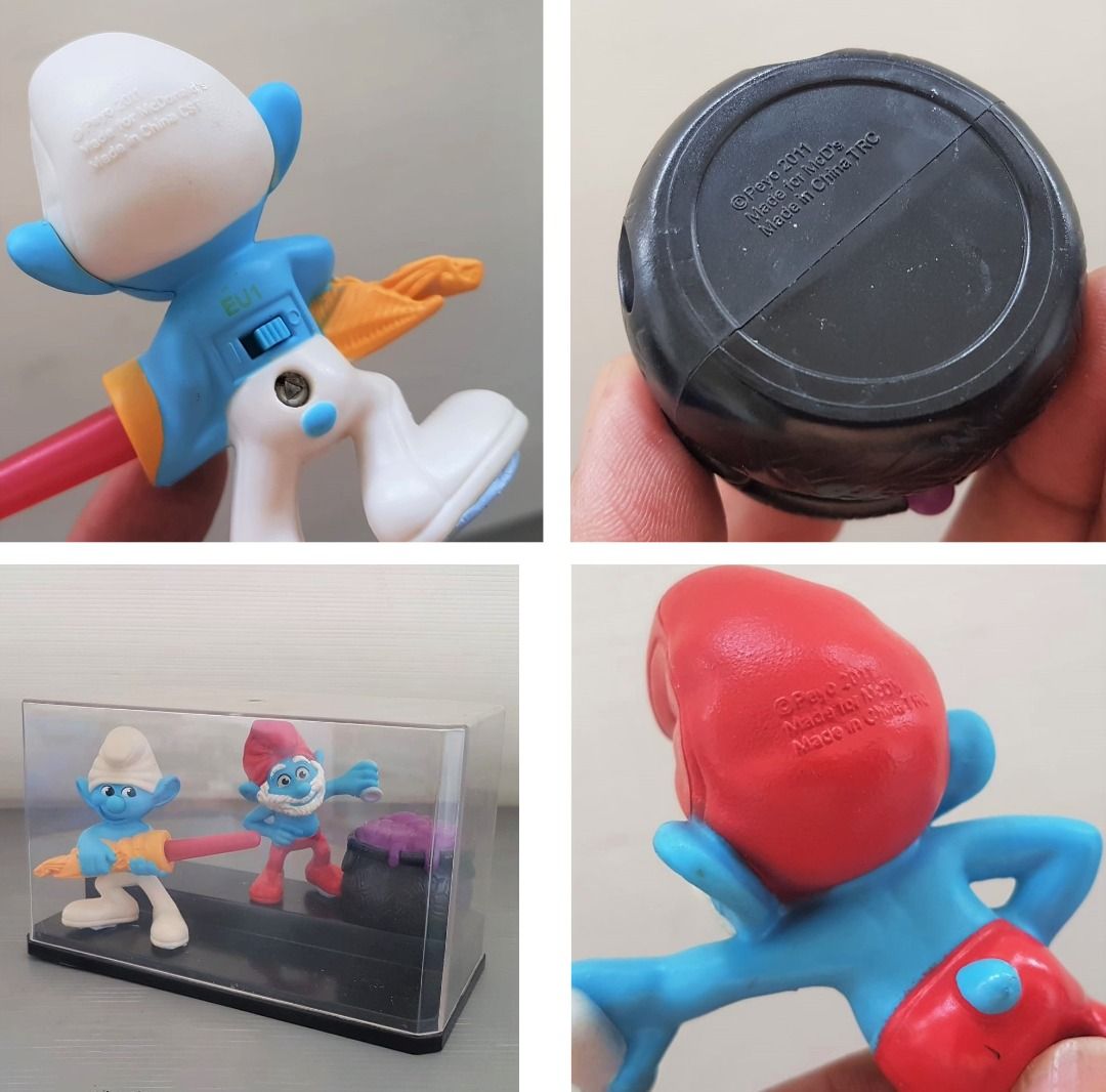 The Smurf Figures in Display Casing, 3 inches Figurine, Peyo 2011 ...