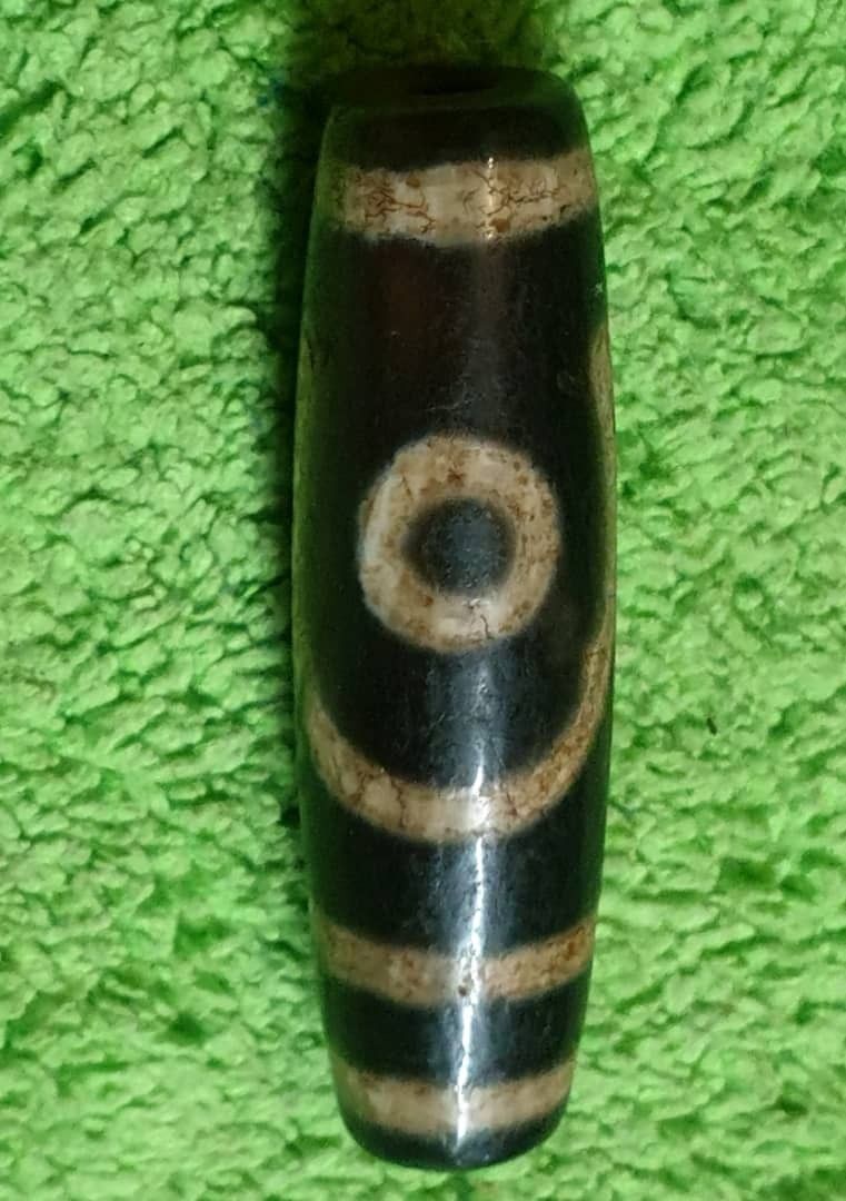 Tibetan 2 Eyes Old Dzi Bead, Hobbies & Toys, Collectibles & Memorabilia, Vintage Collectibles on ...