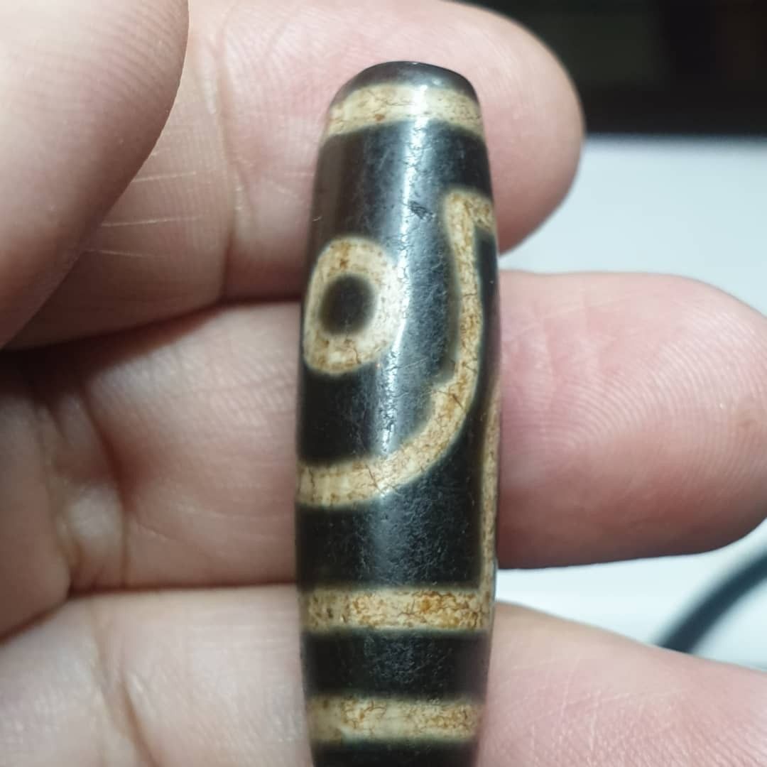 Tibetan 2 Eyes Old Dzi Bead, Hobbies & Toys, Collectibles & Memorabilia, Vintage Collectibles on ...