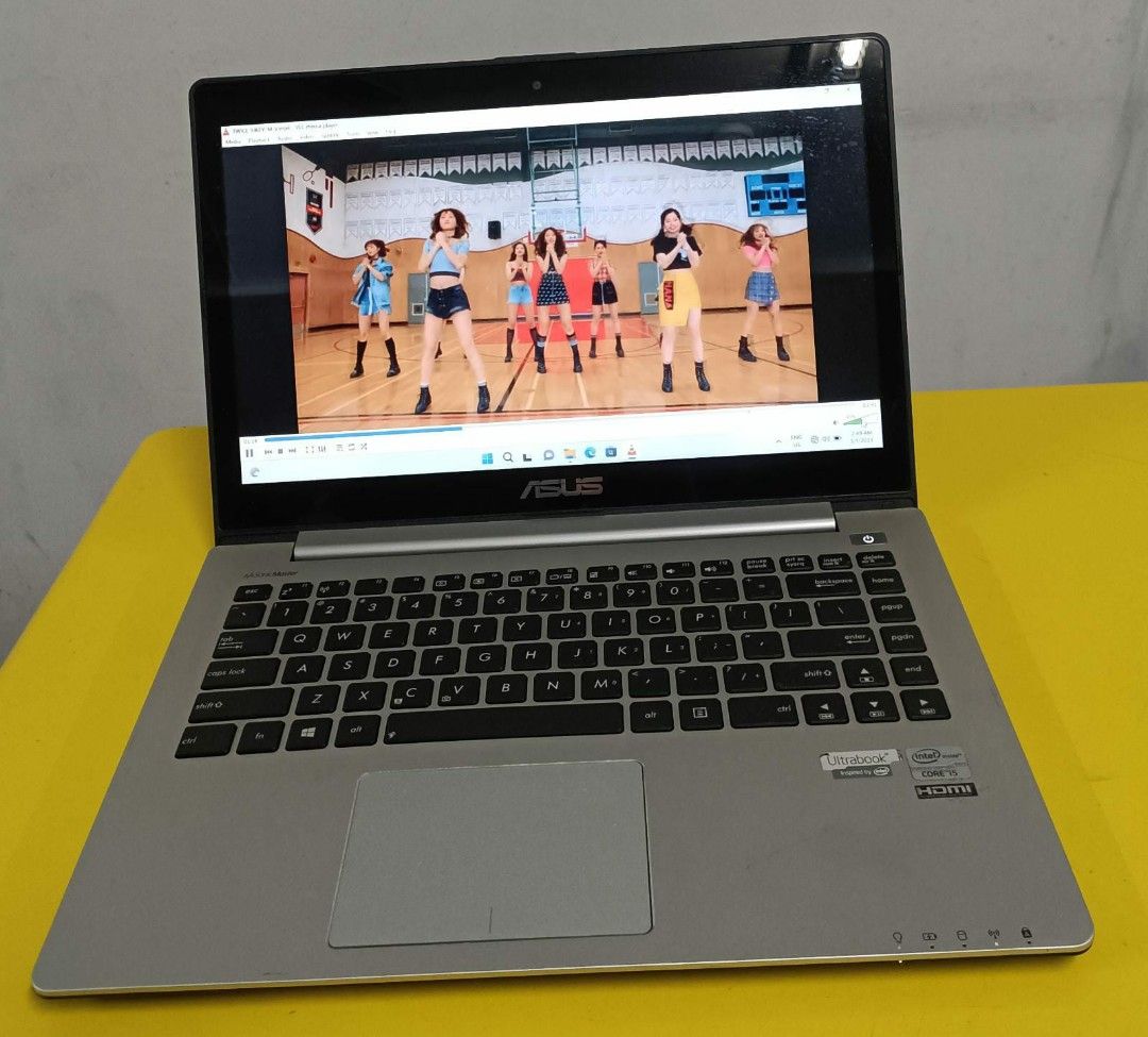 TouchScreen Asus Ultrabook SonicMaster Intel Core i5 3rd Generation Ram ...