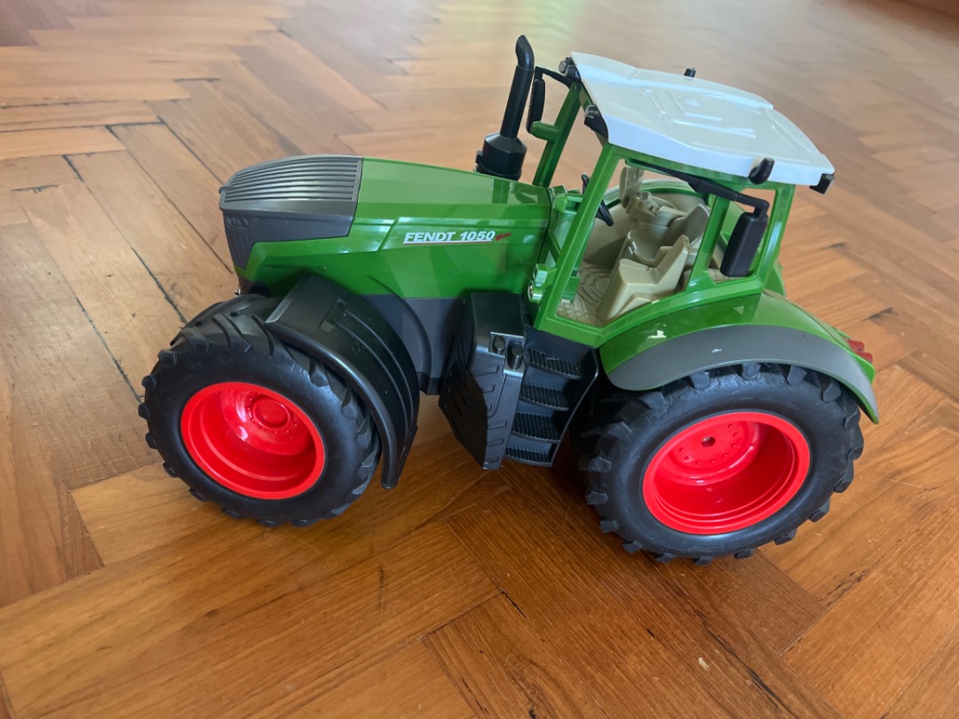 Toy Tractor Fendt, Babies & Kids, Infant Playtime on Carousell