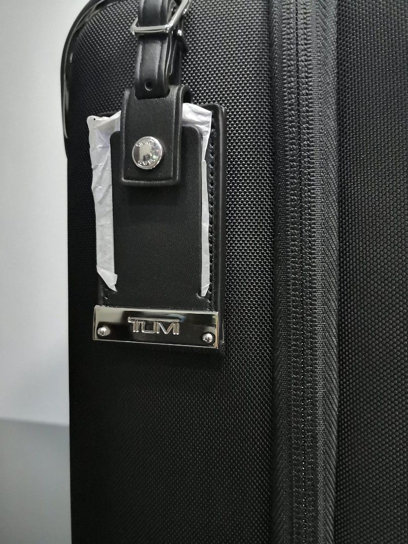 Tumi Arrive Mcallen 4 wheeled brief - 40,000, Hobbies & Toys, Travel ...
