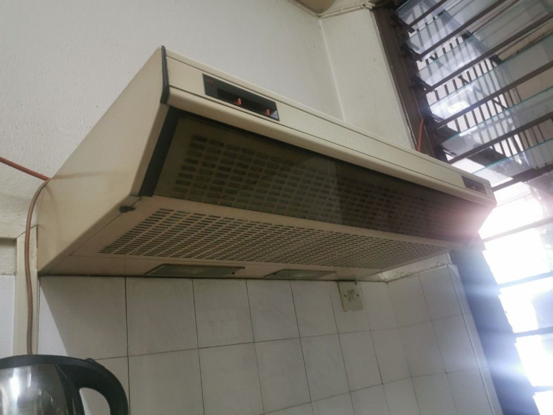 Functioning Turbo La Germania Cooker Hood with double lights n 2x 3 fan ...