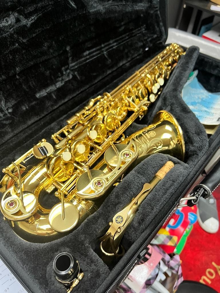 Yamaha YAS-475 Eb Intermediate Alto Saxophone, Hobbies & Toys, Music ...