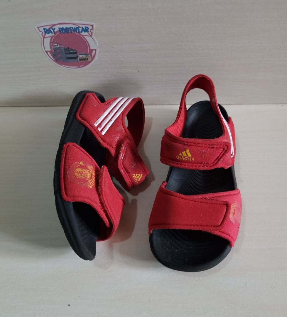 Adidas Sandal MUFC Akwah 1 AF4370, Bayi & Anak, Baju Anak Laki-laki, 1 ...
