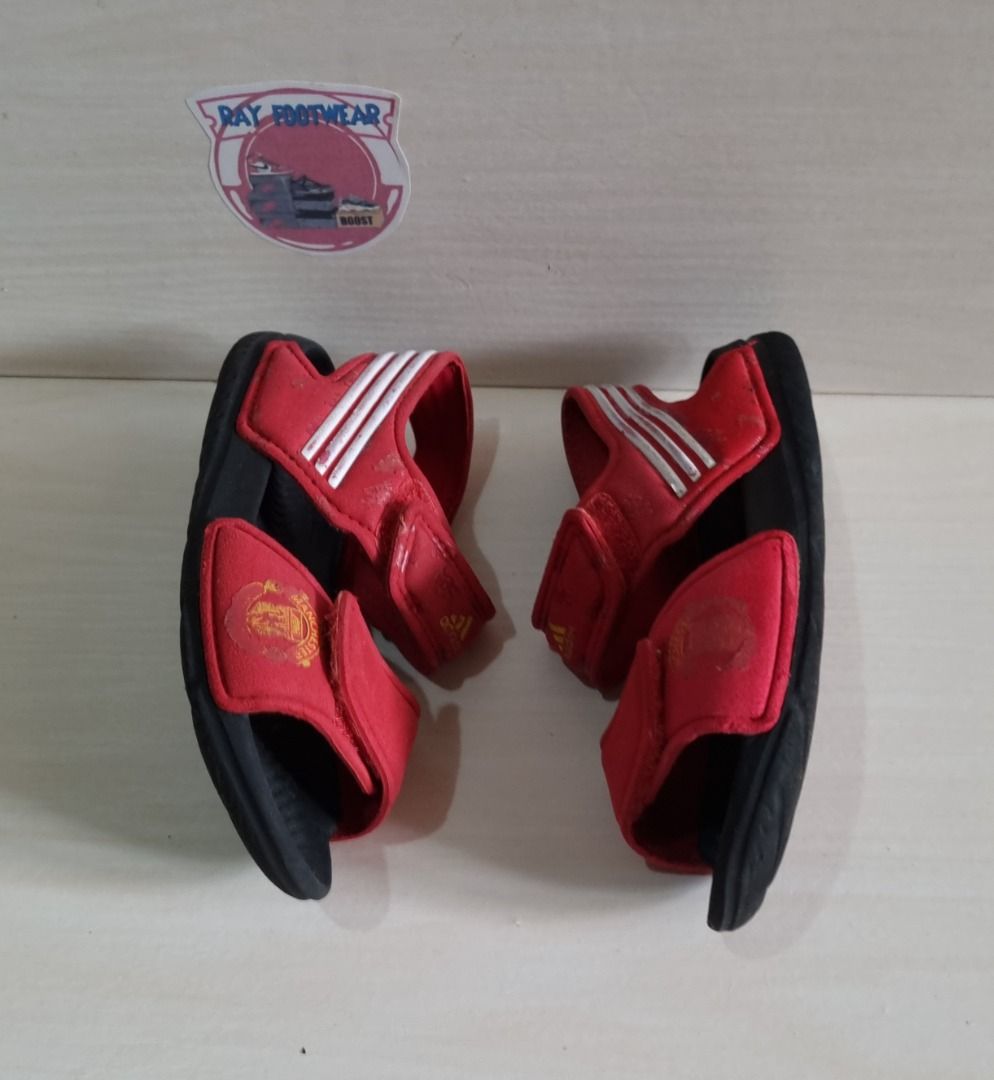 Adidas Sandal MUFC Akwah 1 AF4370, Bayi & Anak, Baju Anak Laki-laki, 1 ...