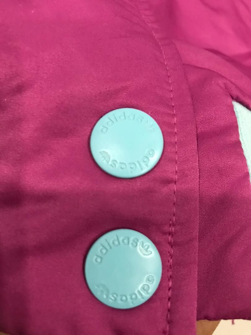 Adidas varsiti jacket Big logo ( pit 19/L 21.5), Women's Fashion, Coats ...