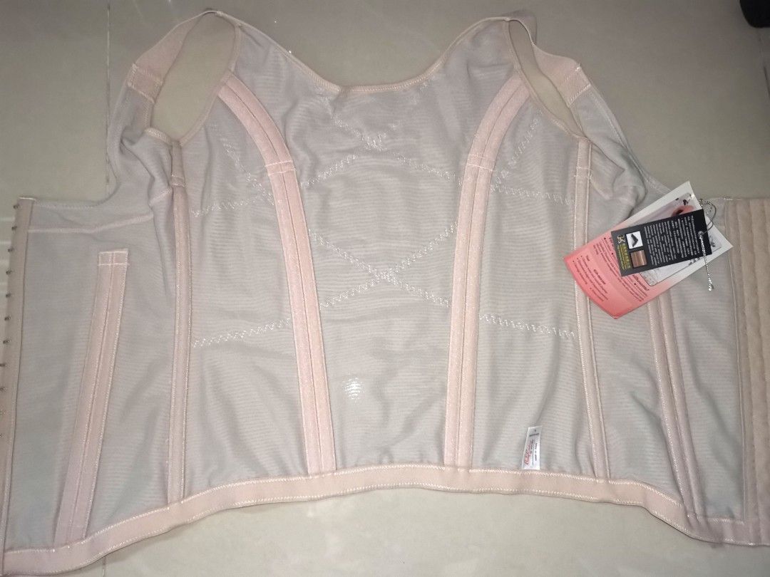 Adjusting Innerwear, Women's Fashion, New Undergarments & Loungewear on ...