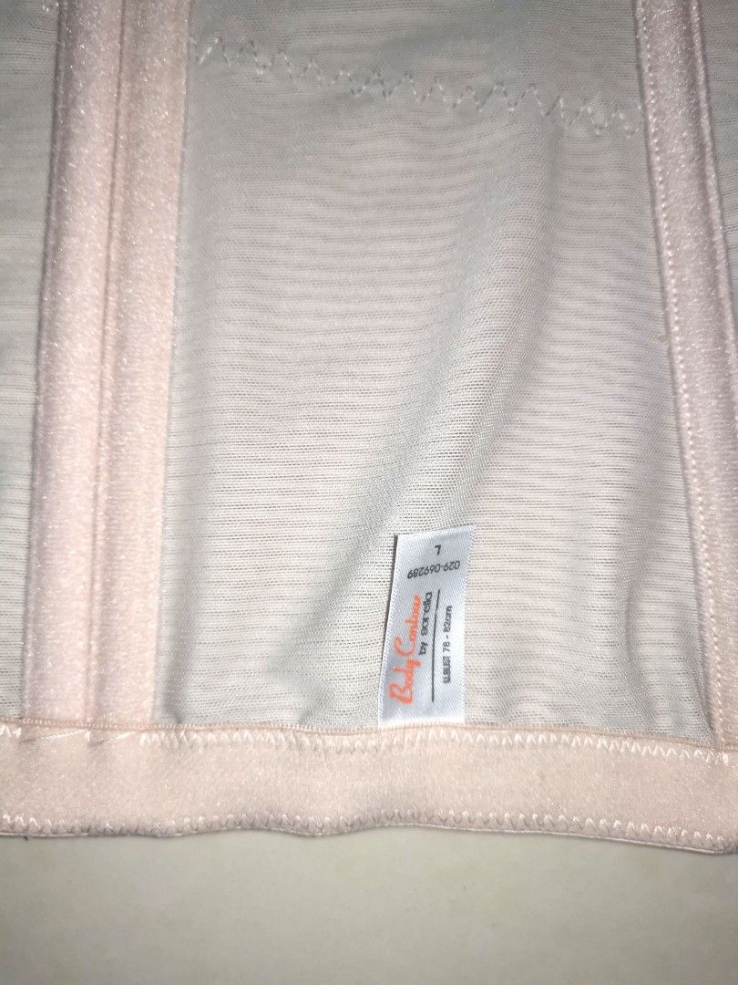 Adjusting Innerwear, Women's Fashion, New Undergarments & Loungewear on ...
