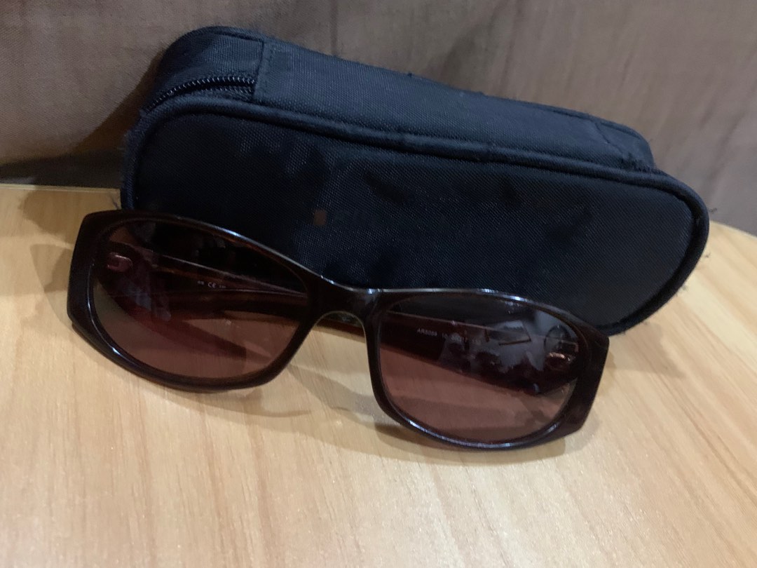 Authentic Elizabeth Arden Sunglasses, Women's Fashion, Watches ...