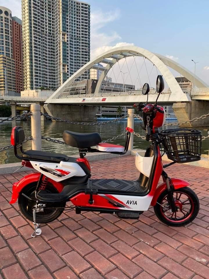 AVIA CROWN TRICOLOR 2WHEELS E-BIKE WITH BABY CARRIER AND PEDAL on Carousell