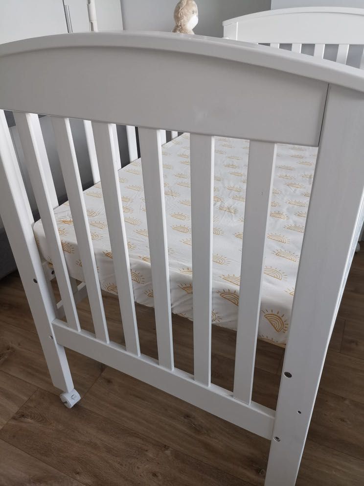 Babyhood Classic Curve Cot, Babies & Kids, Baby Nursery & Kids ...