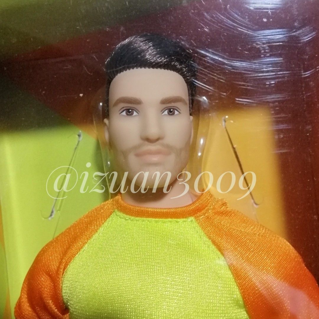 Barbie Looks #14 and #18, Hobbies & Toys, Toys & Games on Carousell