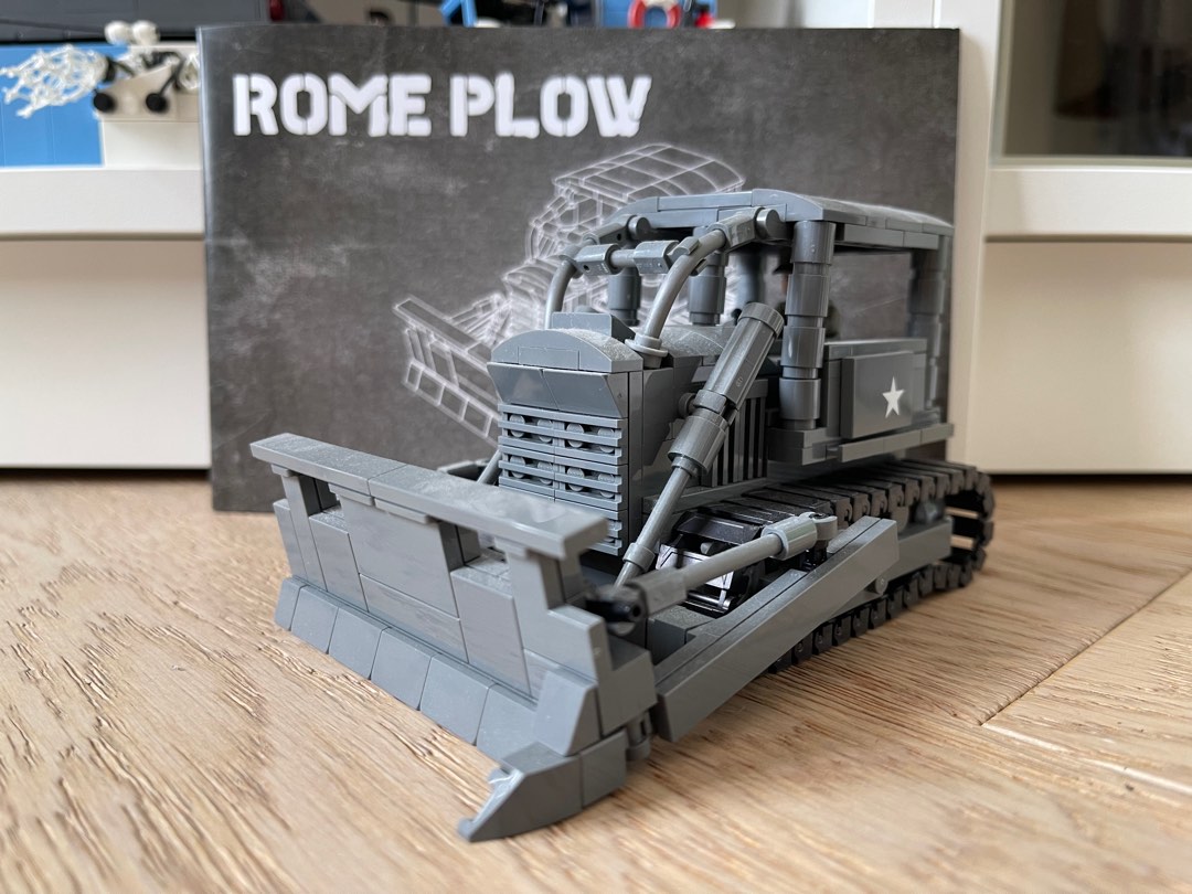 Brickmania Vietnam war Lego Rome plow, 興趣及遊戲, 玩具 & 遊戲類 - Carousell