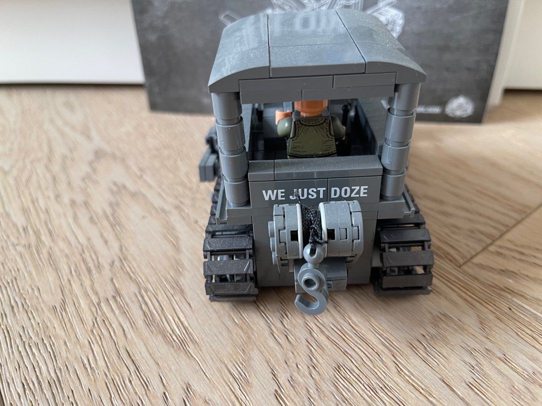 Brickmania Vietnam war Lego Rome plow, 興趣及遊戲, 玩具 & 遊戲類 - Carousell