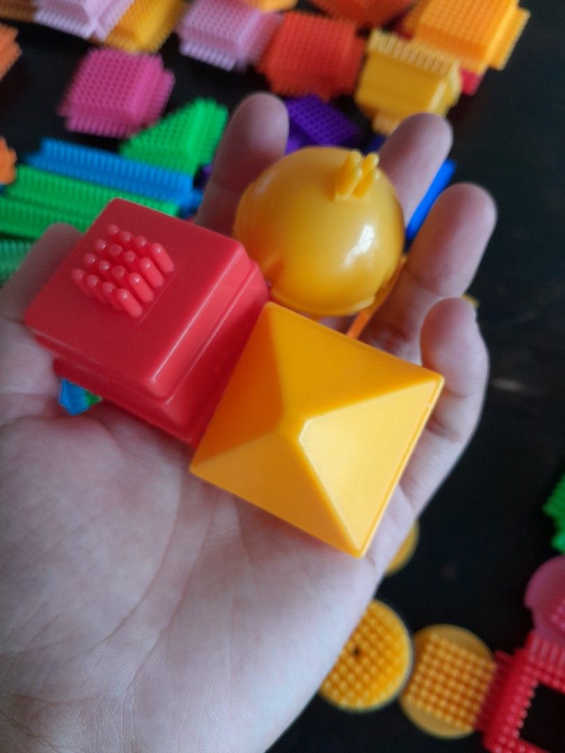 Bristle Blocks, Hobbies & Toys, Toys & Games on Carousell