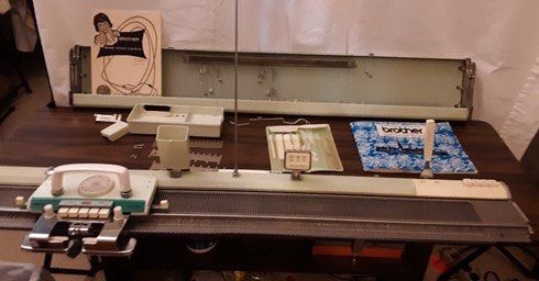 Brother KH551 Knitting Machine (Restored and Working), Hobbies & Toys ...
