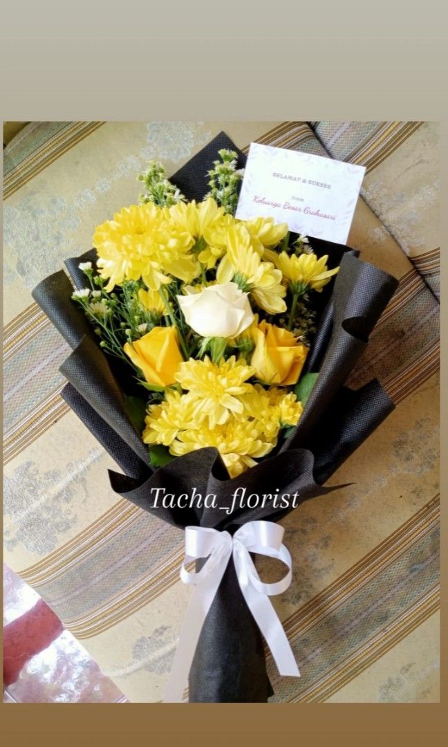 Buket mawar cantik asli cimahi bandung, Perkebunan di Carousell