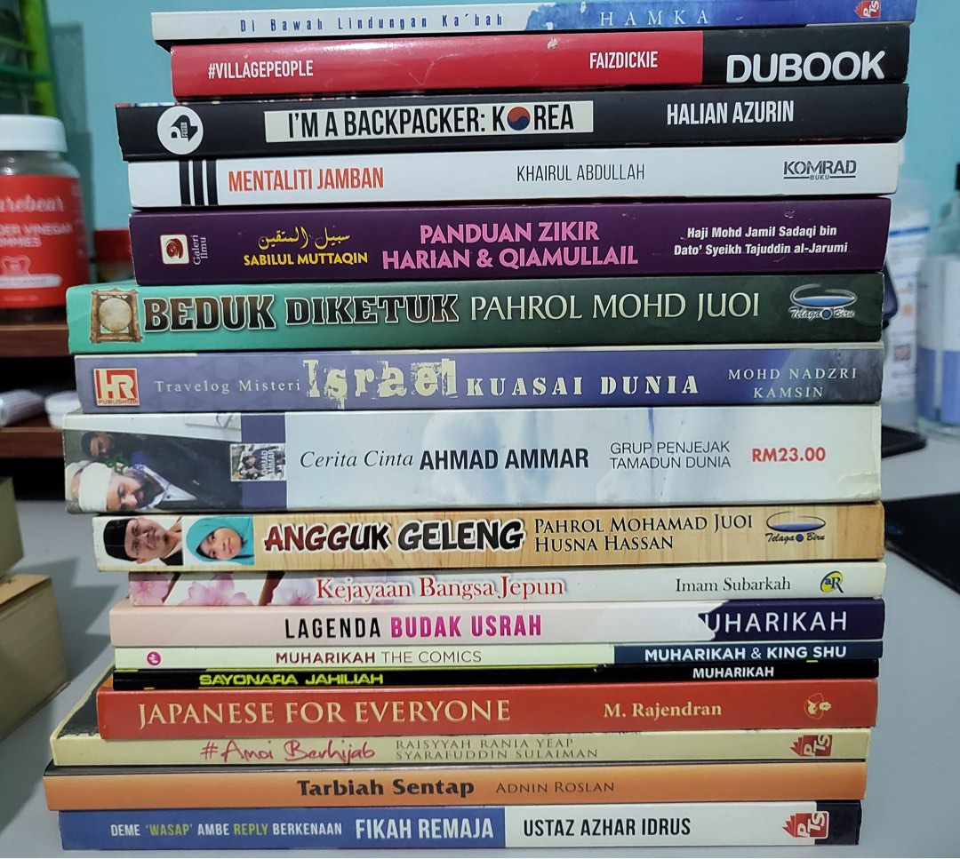 Buku Terpakai, Hobbies & Toys, Books & Magazines, Storybooks on Carousell