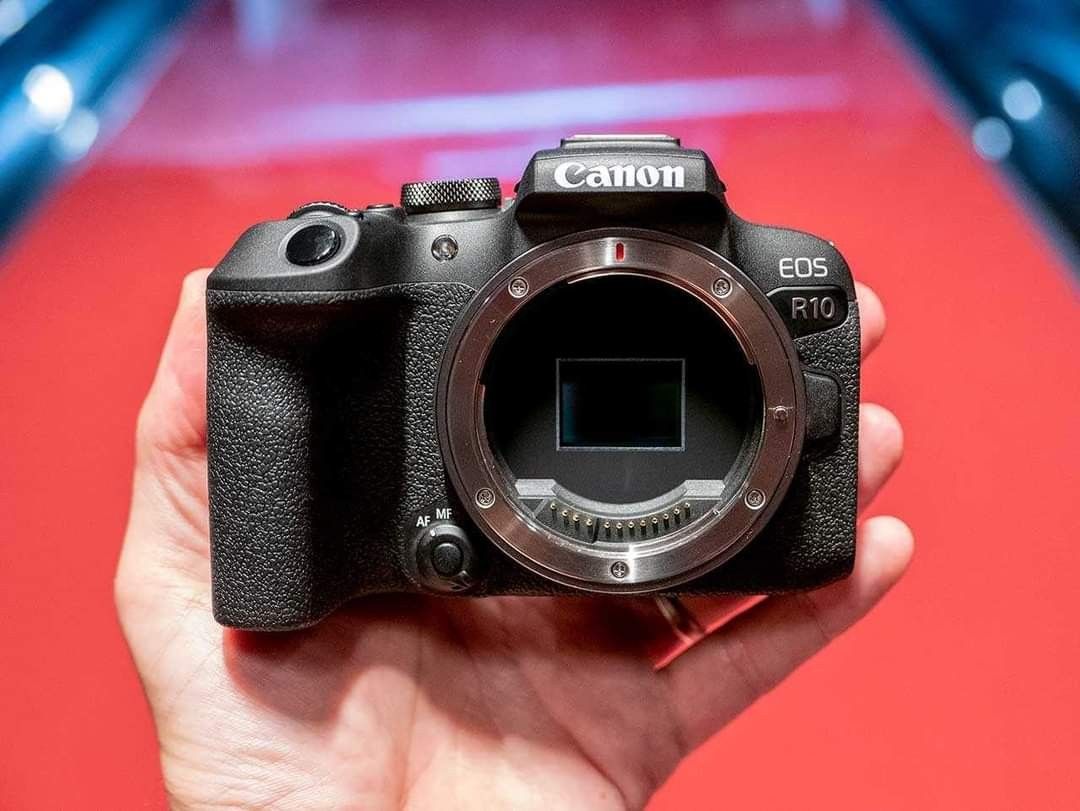Cano EOS R10, Photography, Cameras on Carousell