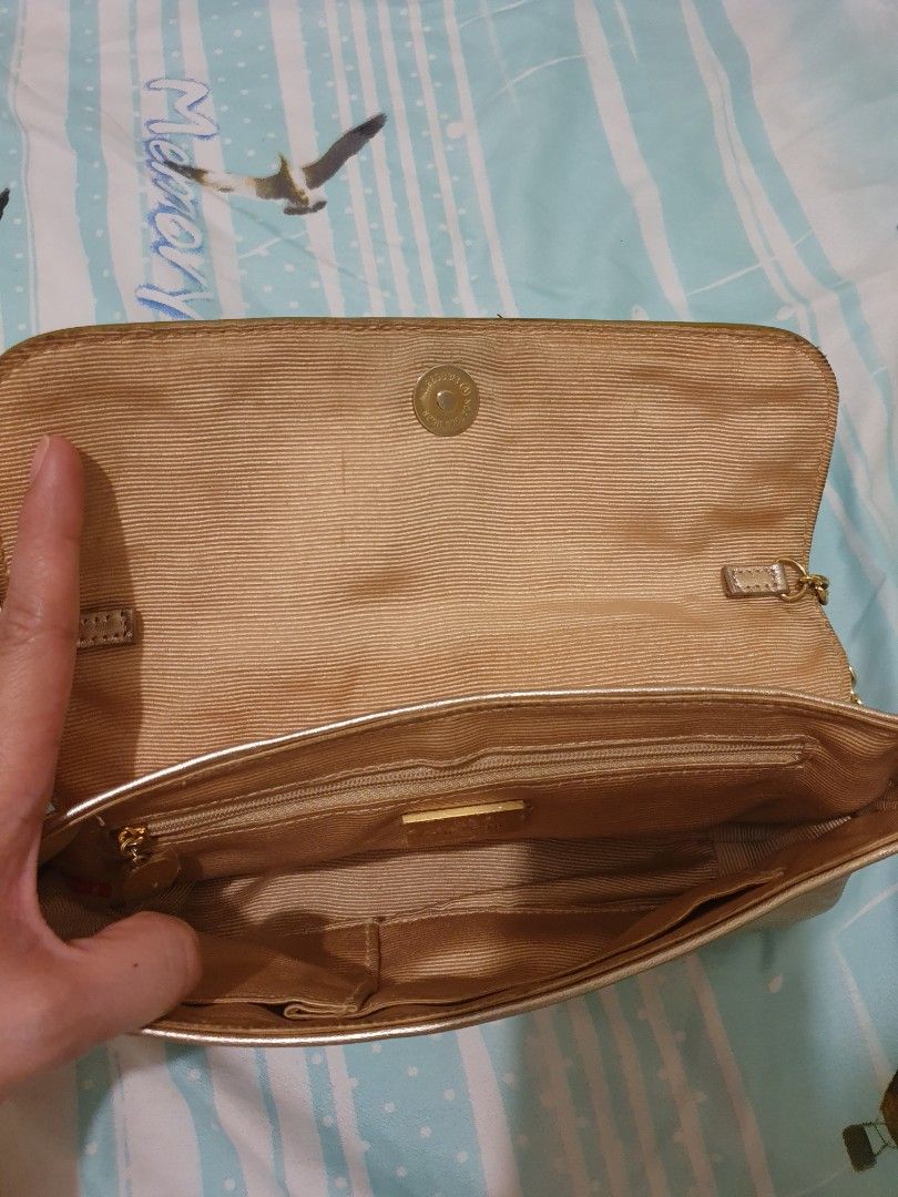 Che Che New York Metallic Bag, Women's Fashion, Bags & Wallets ...