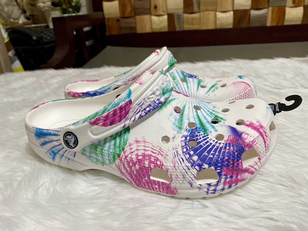 Crocs Classic Cyber Beach Clog, Women's Fashion, Footwear, Slippers and ...