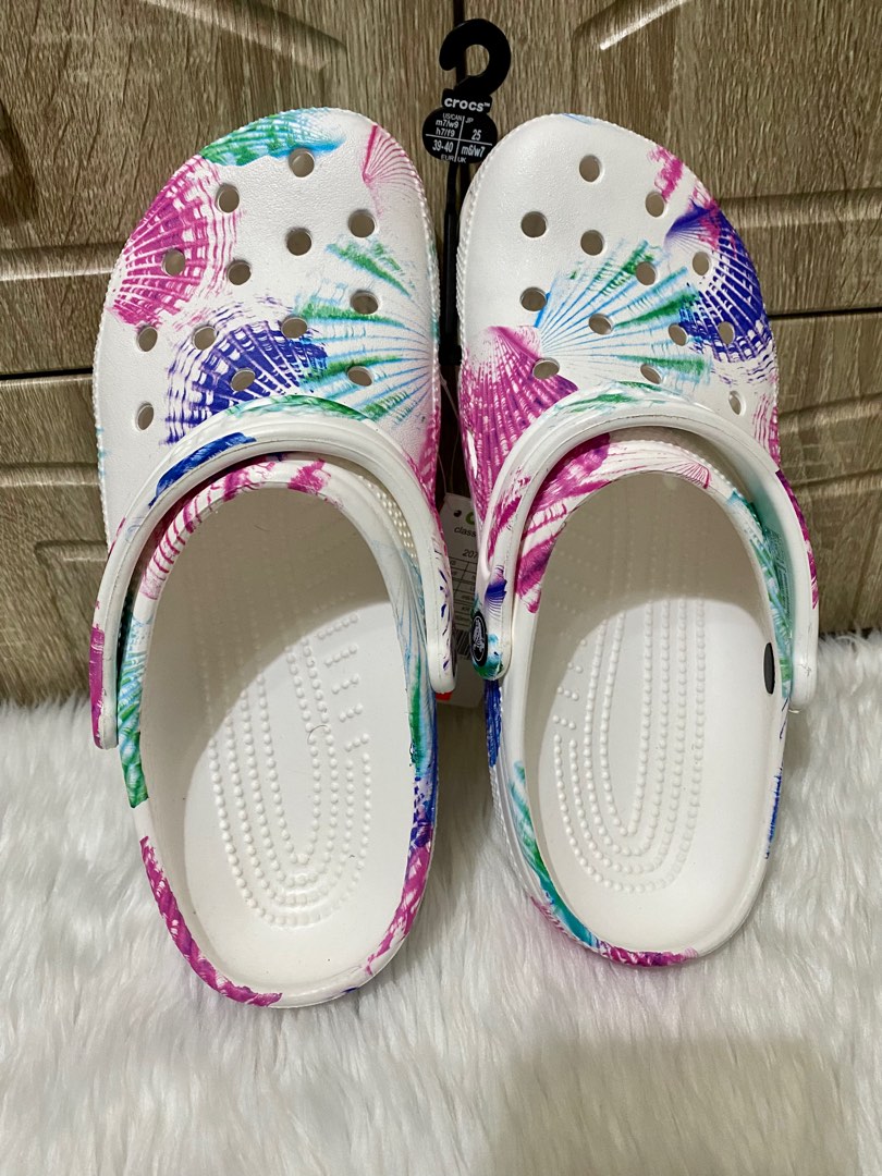 Crocs Classic Cyber Beach Clog, Women's Fashion, Footwear, Slippers and ...