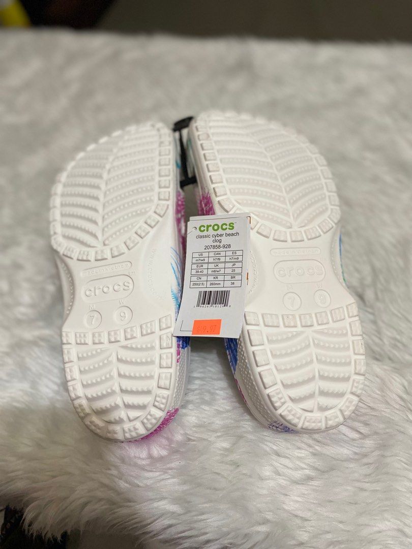 Crocs Classic Cyber Beach Clog, Women's Fashion, Footwear, Slippers and ...