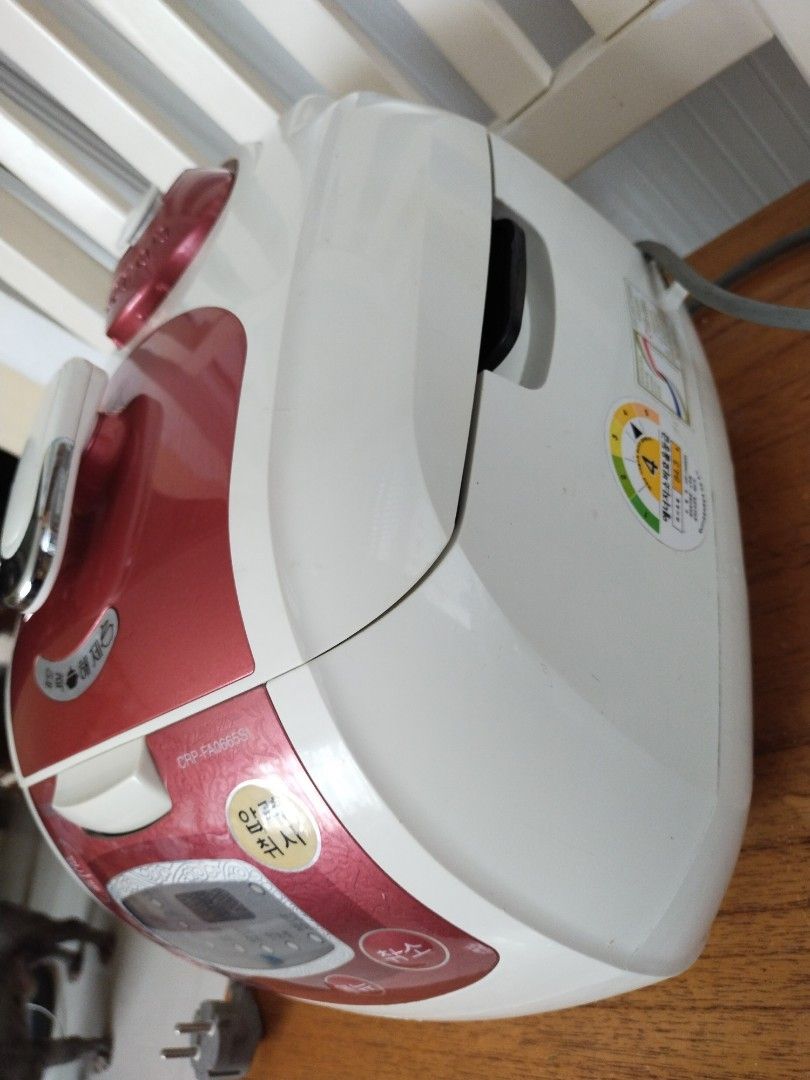 Cuckoo brand rice cooker 6 cups capacity, TV & Home Appliances, Kitchen ...