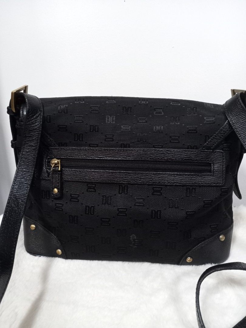 DAKS SIGNATURE CANVAS LEATHER CROSSBODY BAG, Women's Fashion, Bags & Wallets, Cross-body Bags on ...