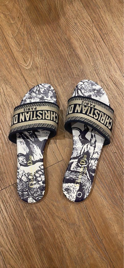 Dior Dway Slides, Women's Fashion, Footwear, Slippers and slides on ...