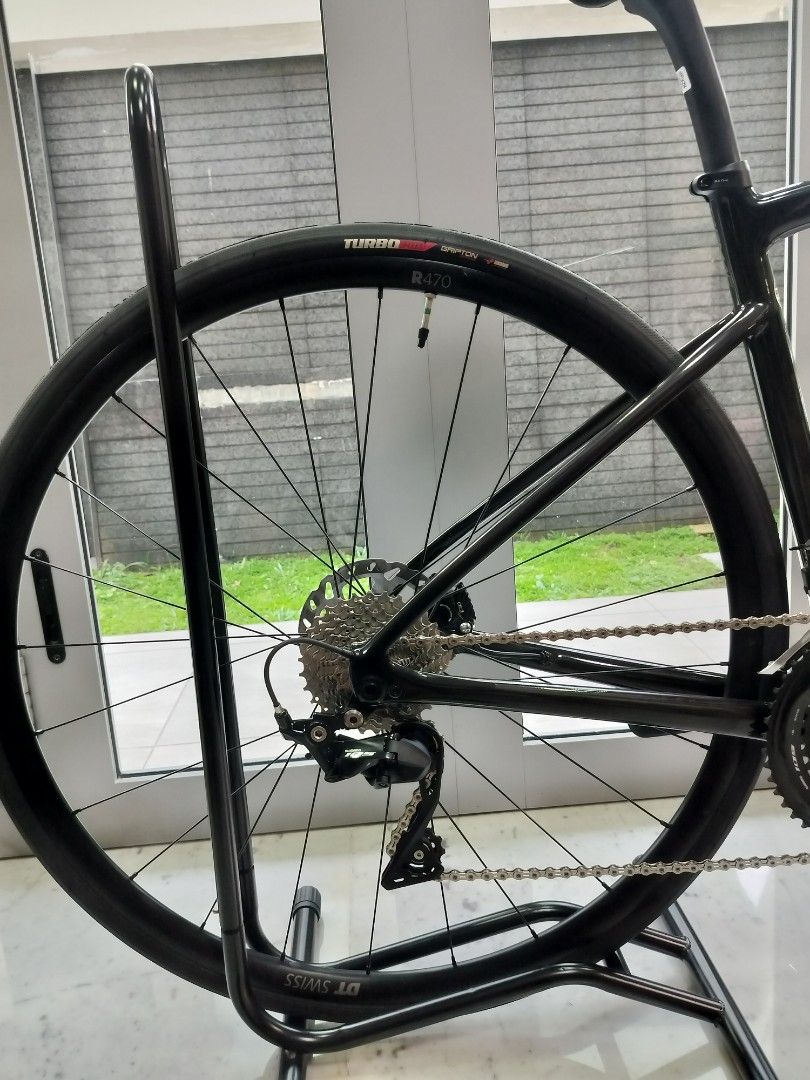 DT Swiss R470 wheelset with turbo pro tyres, Sports Equipment, Bicycles ...