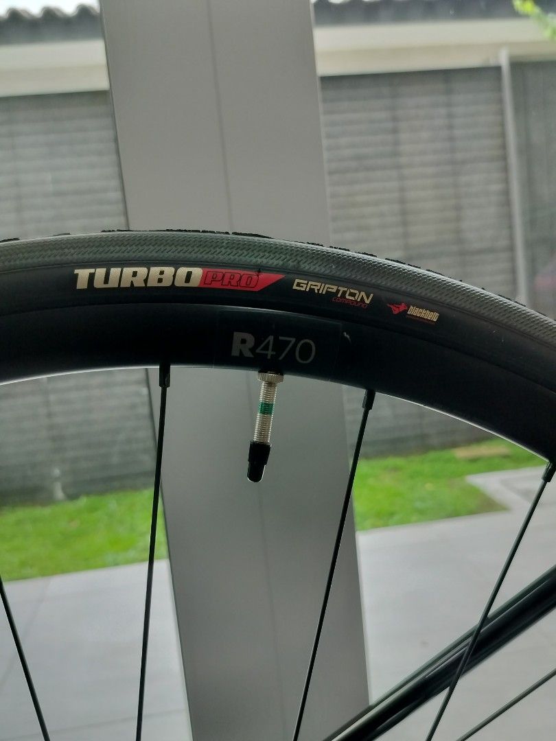 DT Swiss R470 wheelset with turbo pro tyres, Sports Equipment, Bicycles ...