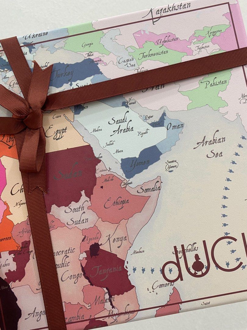 Duck World Map in Pastel shawl, Women's Fashion, Muslimah Fashion ...