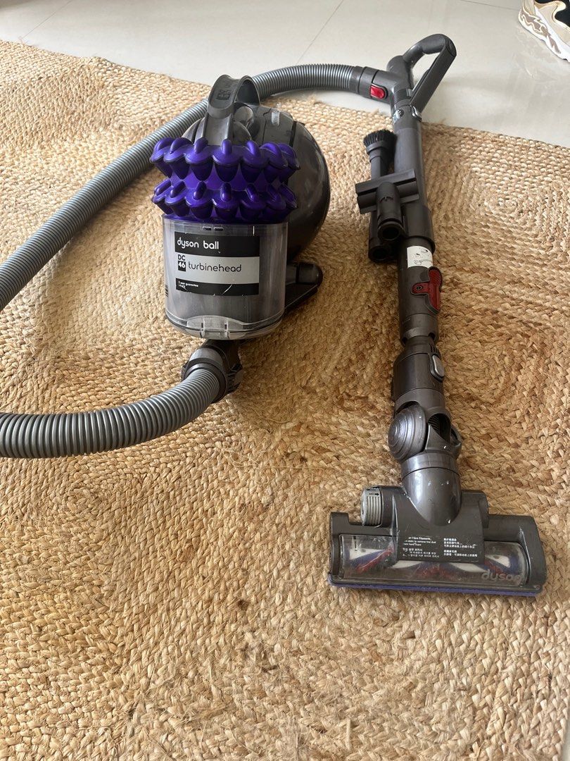 Dyson DC46 turbinehead vacuum, 家庭電器, 吸塵機 ＆ 家居清潔電器 - Carousell