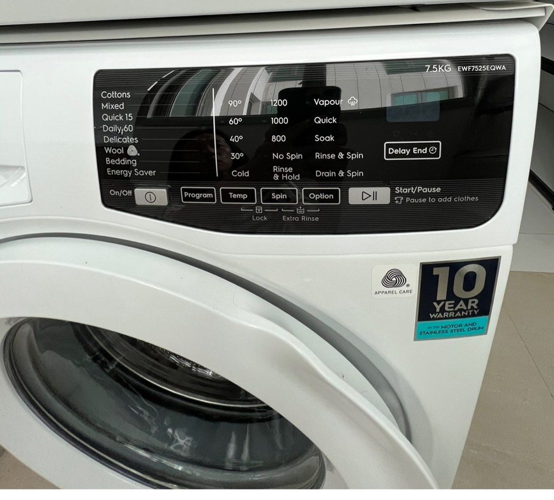 Elextrolux UltimateCare 500 Washing Machine + Dryer, TV & Home ...