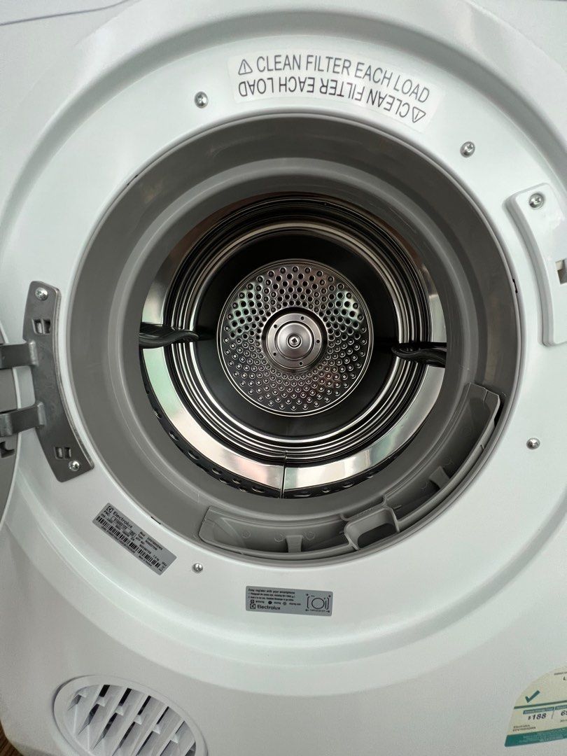 Elextrolux UltimateCare 500 Washing Machine + Dryer, TV & Home ...